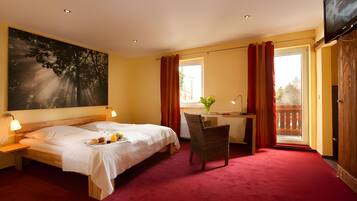 Quarto Duplo Standard, 1 quarto, não fumadores | Secretária, Wi-fi grátis, roupa de cama fornecida