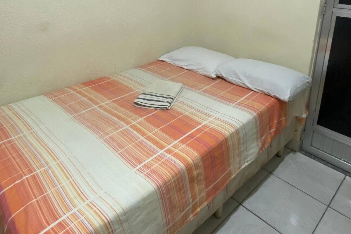 Quarto Triplo | Wi-fi grátis, roupa de cama fornecida