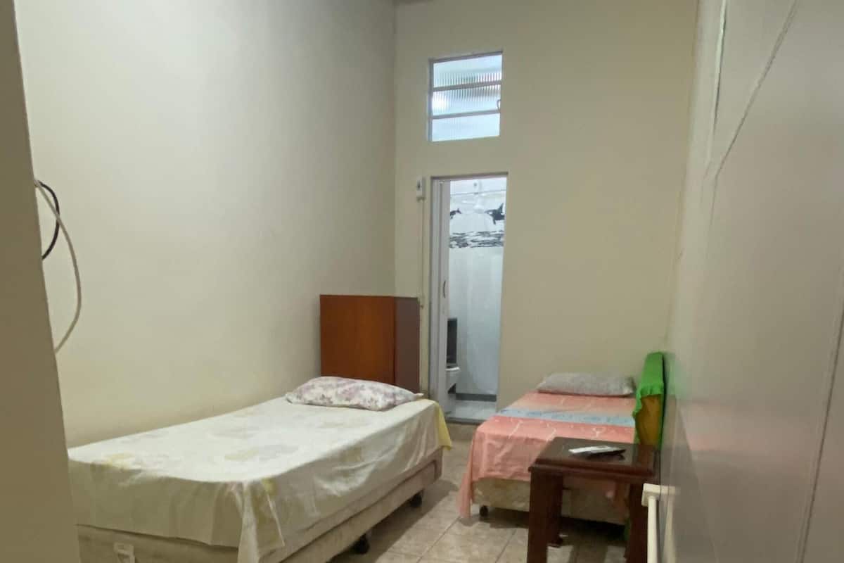 Quarto Duplo ou Twin | Wi-fi grátis, roupa de cama fornecida