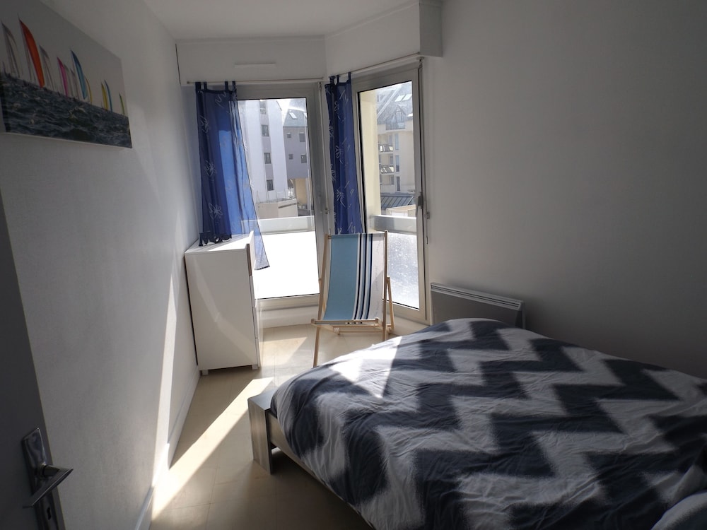 Plage De Trestraou, Appartement Face à La Mer, 40 M² Pour 4 Personnnes, Wi Fi - Perros-Guirec