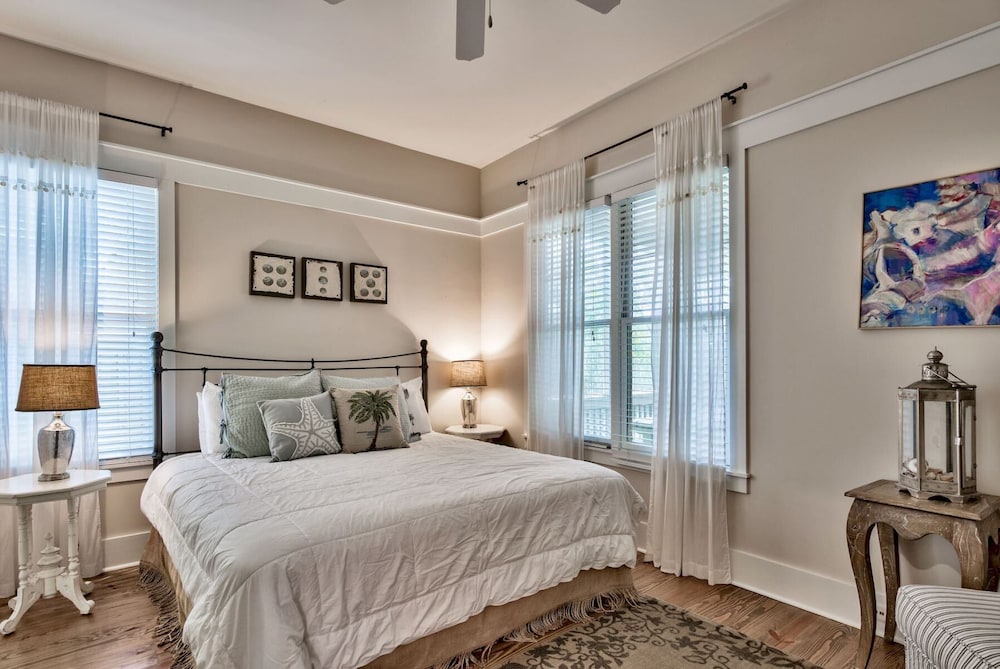 35 Lyonia-central Watercolor Location! Community Pool/heated Seasonally-3 Bikes - Seagrove Beach, FL