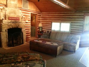 Caddell Cabin at the Green Cocoon on Table Rock Lake - Shell Knob | Vrbo