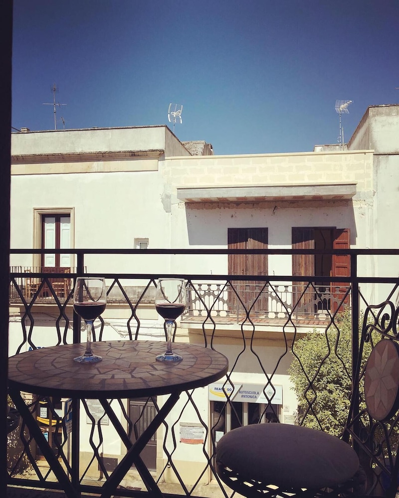 Appartement Spacieux Central Avec Terrasse Sur Le Toit Dans Le Salento, Pouilles - Galatina