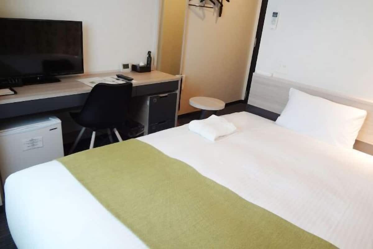 Quartos à prova de som, Wi-Fi de cortesia, roupa de cama