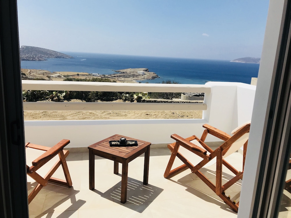 Theasis Luxury Suites - Greece