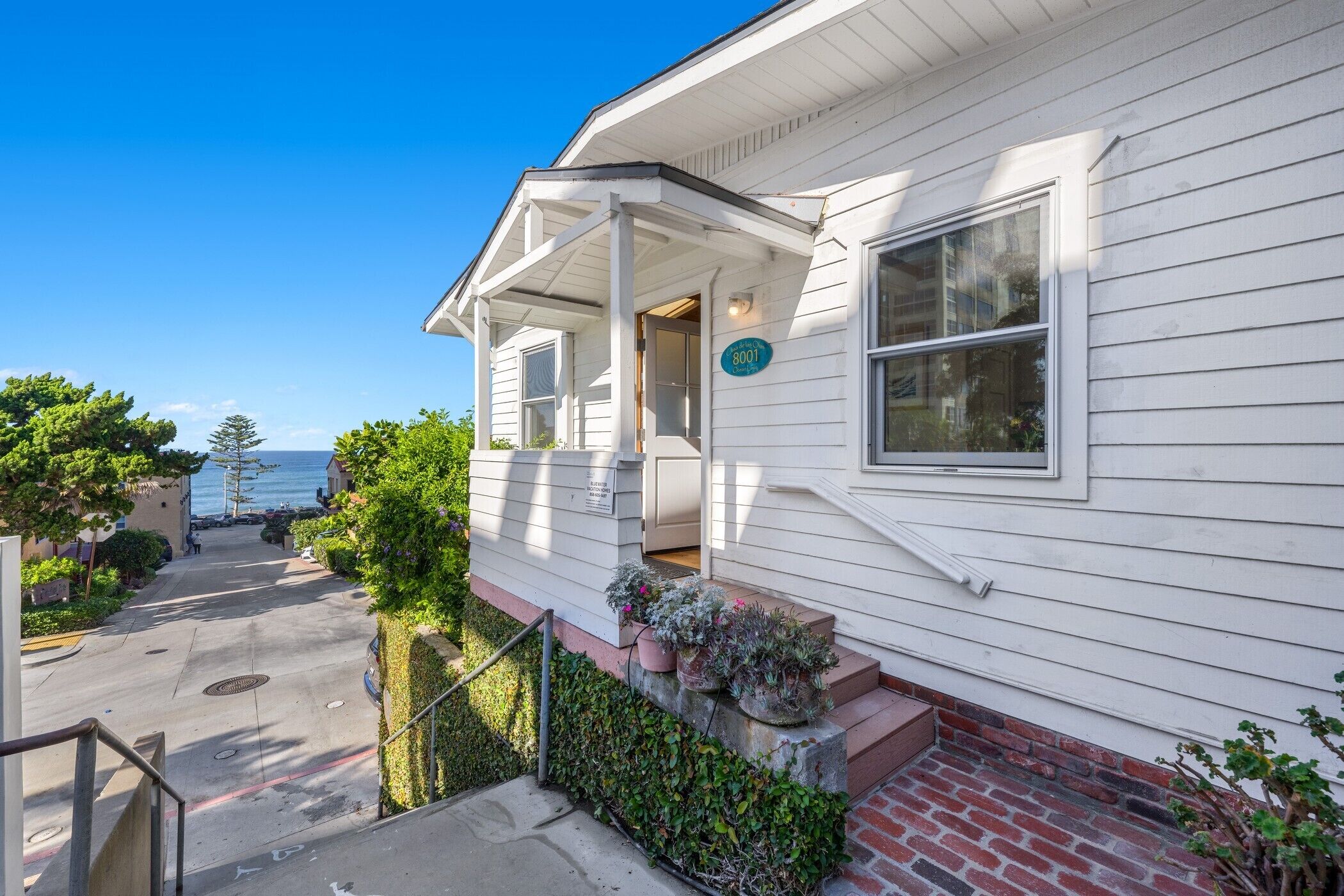 Cozy La Jolla Cottage, walk to it all! - La Jolla | Vrbo