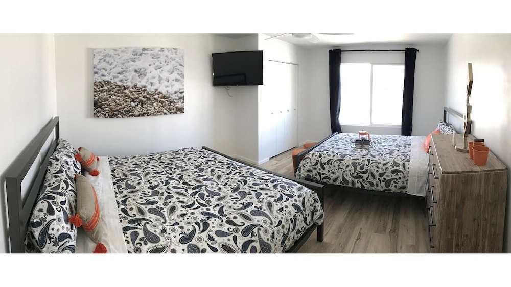Oceanviews, Steps To The Sand, Short Walk To The Village! A/c - Carlsbad, CA