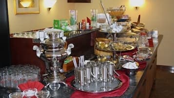 Pequeno-almoço tipo buffet diário incluído
