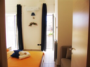 Quarto Triplo, não fumadores | Quartos insonorizados, Wi-fi grátis, roupa de cama fornecida