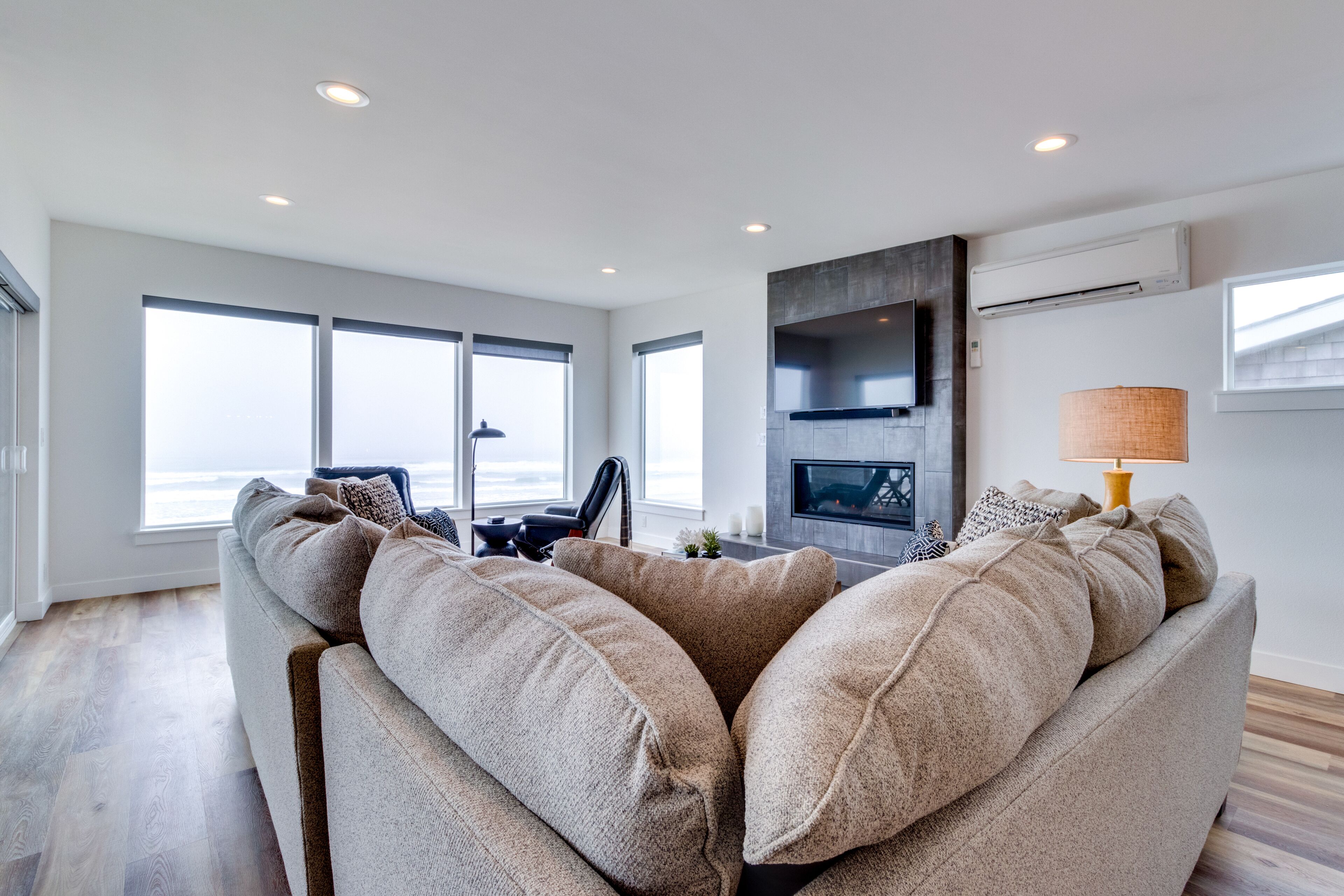 11 Oceanfront Oregon Coast Vacation Rentals | TravelAwaits