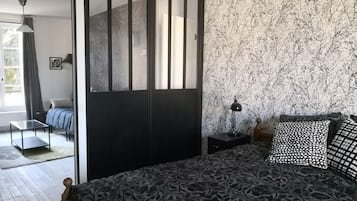 Suíte design, 1 cama Queen e sofá-cama (Onyx) | Individualmente decorados, individualmente mobiliados, cortinas blackout