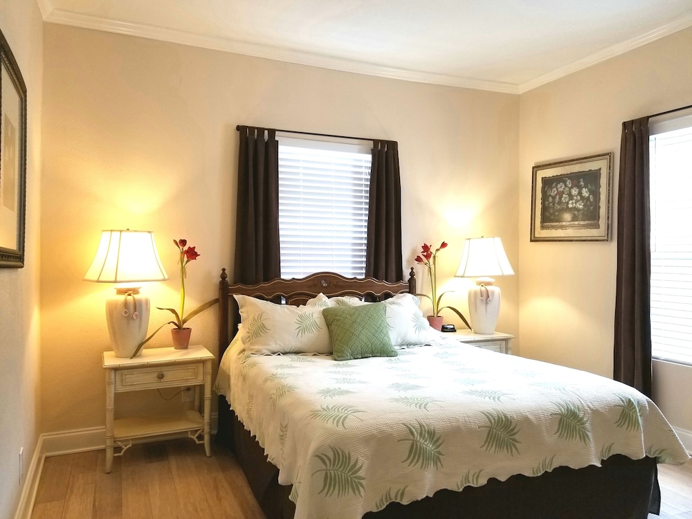 Spanish Style Home With Private Heated Pool - Bradenton, FL