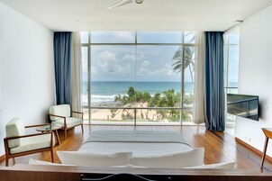 Suíte estúdio superluxo, 1 cama King, vista para o mar | 1 quarto, cofres nos quartos, escrivaninha, cortinas blackout