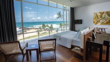 Suíte superluxo, 1 cama King, vista para o mar | 1 quarto, cofres nos quartos, escrivaninha, cortinas blackout