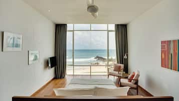 Suíte estúdio superluxo, vista para o mar | 1 quarto, cofres nos quartos, escrivaninha, cortinas blackout
