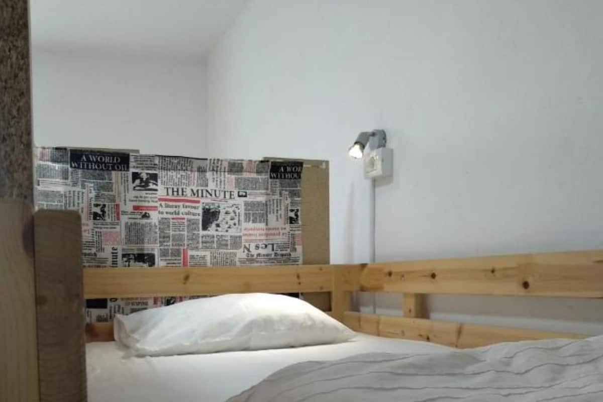 Cortinas blackout, Wi-Fi de cortesia, roupa de cama