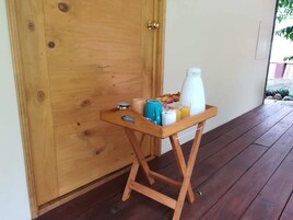 Café da manhã completo grátis todos os dias