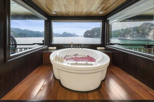 Suite (Queen Regent) | Banheira de imersão total