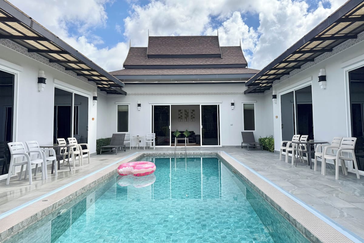 Four Bedrooms Pool Villa | Cofre no quarto, quartos insonorizados, camas desdobráveis