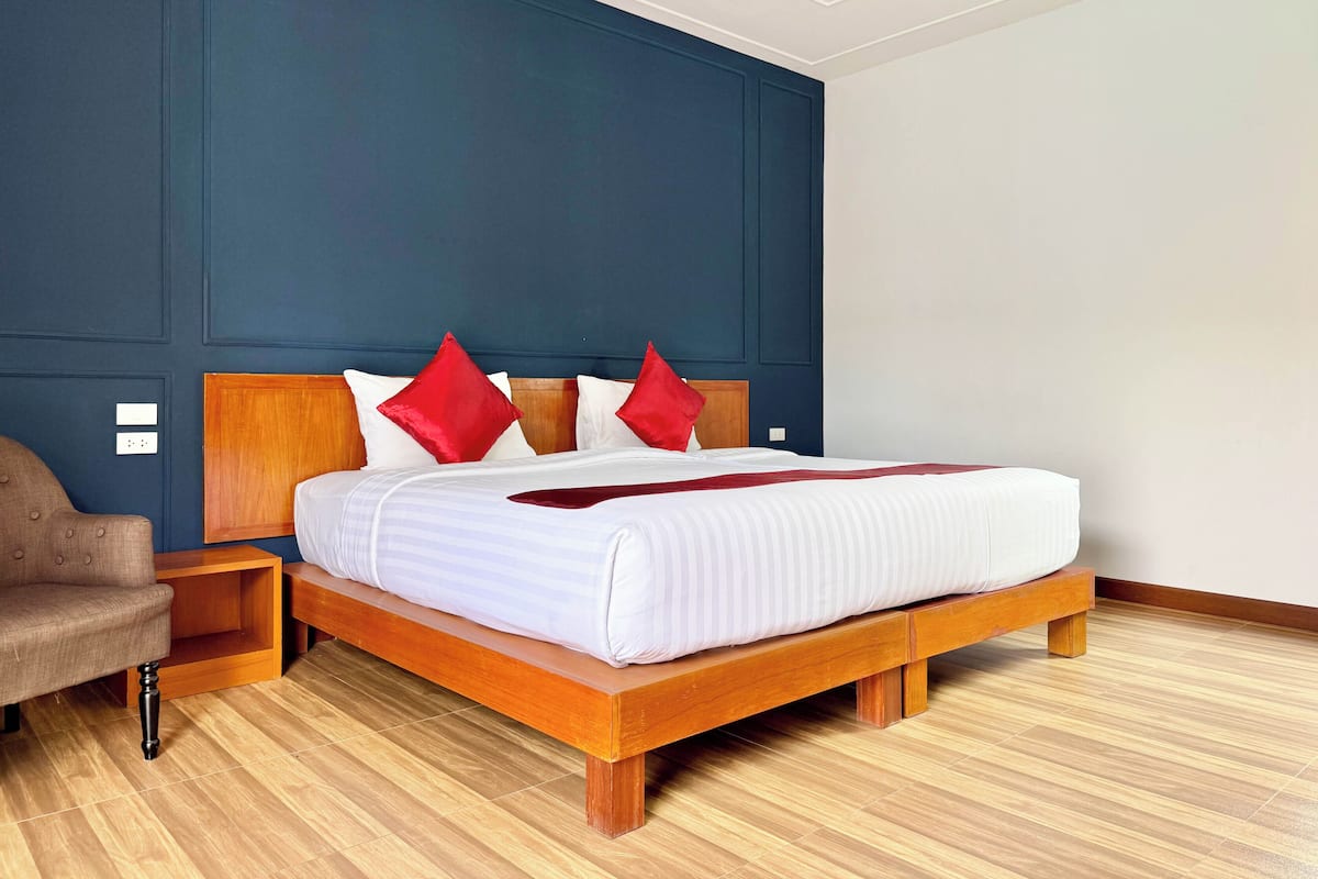 Deluxe double room change to deluxe double room with pool access | Cofre no quarto, quartos insonorizados, camas desdobráveis
