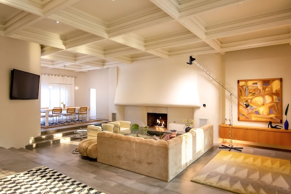 Pueblo Revival Estate Near Downtown - Cathedral City, CA