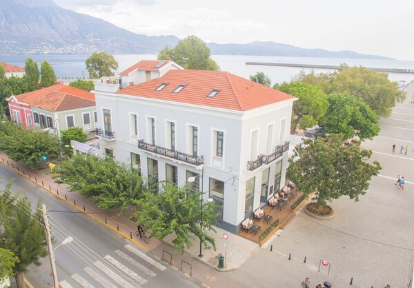 Panellinion Luxury Rooms - Calamata