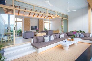 3-Bedroom Villa with Private Pool Plus | Terraço/pátio interior