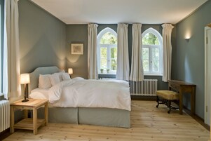 Quarto Duplo (Zinnenhaus) | Roupa hipoalergénica, Wi-fi grátis, com decoração personalizada 