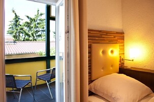 Quarto solteiro conforto | Sacada