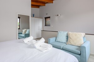 Vila clássica | 4 quartos, cofres nos quartos, ferros/tábuas de passar roupa