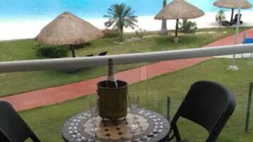 Apartamento exclusivo, 2 quartos, cozinha | Vista para o lago