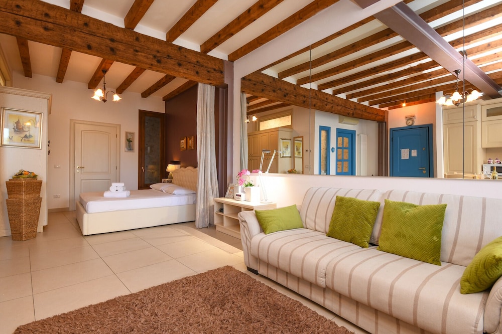 Desenzanoloft: La Mia Favorita\ncin: It017067c2r62p23vt - Desenzano del Garda