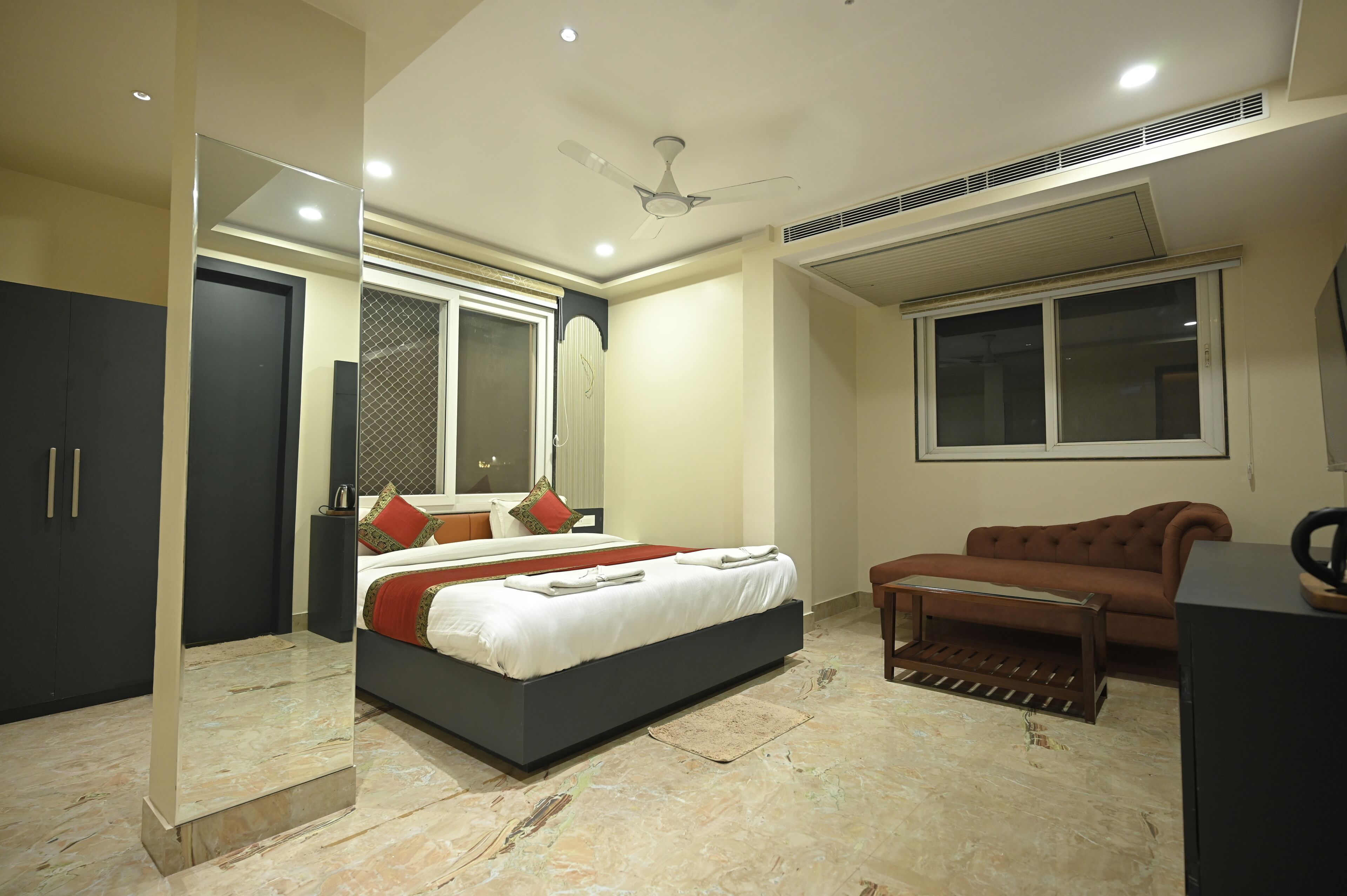 Suíte real | Wi-Fi de cortesia, roupa de cama