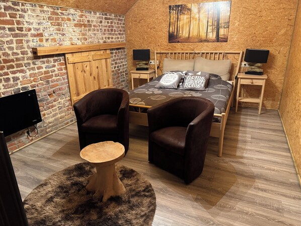 Quarto Duplo Design | Roupa de alta qualidade, minibar, com decoração personalizada 