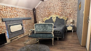 Quarto Duplo Design | Roupa de alta qualidade, minibar, com decoração personalizada