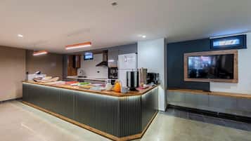 Pequeno-almoço takeaway diário incluído