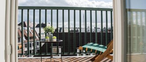 Apartamento, 1 cama queen-size, não fumadores, Vista para a cidade (S) | Vista para a cidade