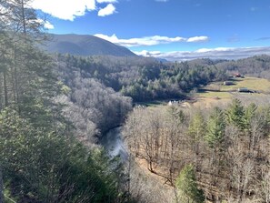 Secluded and Private Cabin with Amazing Views. Hot tub and WiFi. - Ashe ...