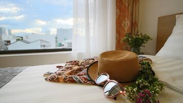 Estúdio Deluxe | Cofre no quarto, secretária