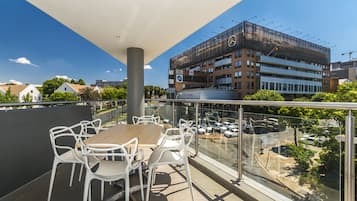 Apartamento grand, 2 quartos | Sacada
