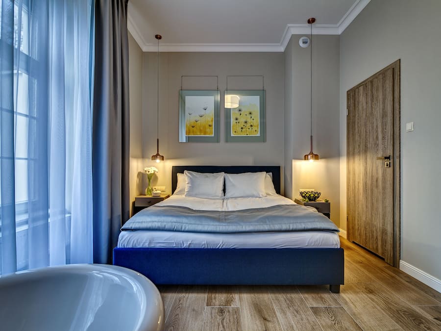 Cortinas blackout, ferros/tábuas de passar roupa, Wi-Fi de cortesia