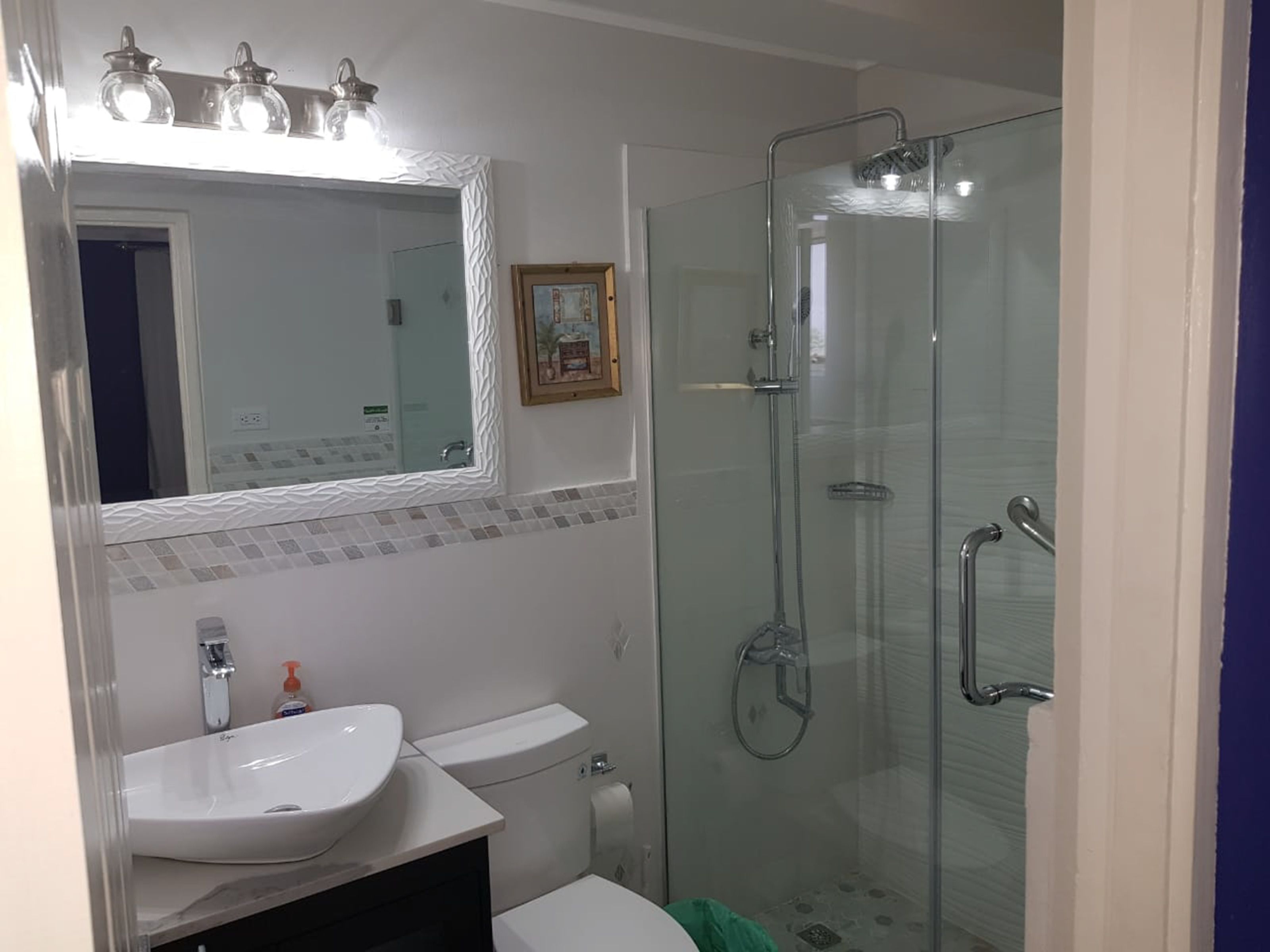 Apartamento Cidade, 2 quartos | Duche na casa de banho