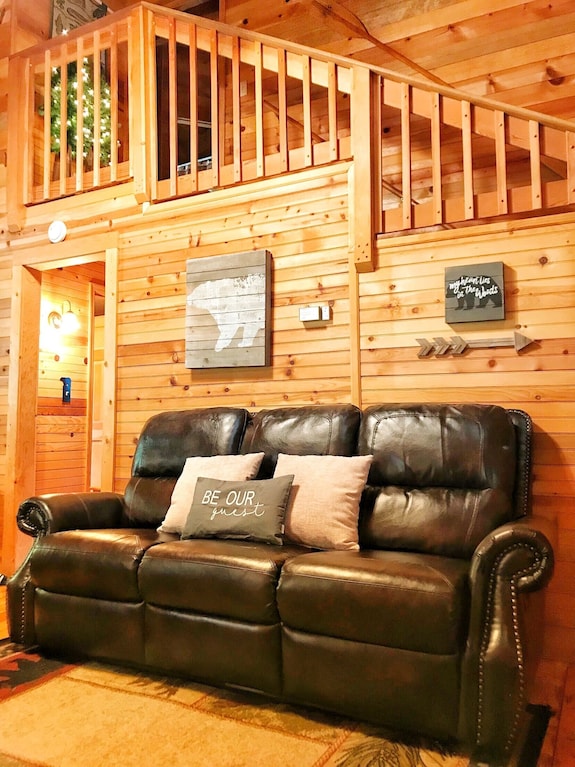 2/2 Log Cabin In The Smokies! Close To Dollywood! Wifi, Hot Tub, 2 King Rooms - Sevierville, TN