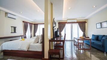 Suite | Secretária, secretária adequada para computadores portáteis