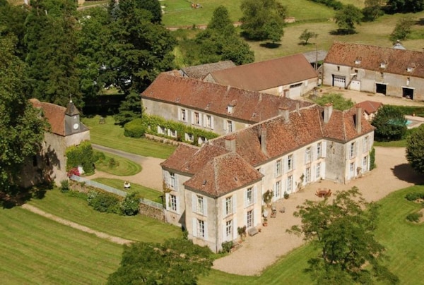 Château De Sury - Nièvre