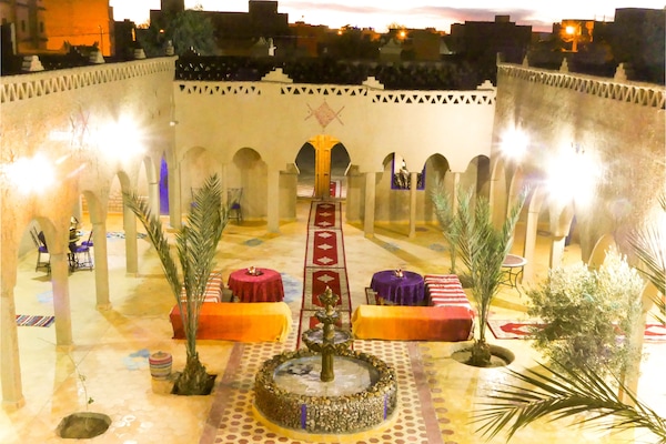 Pequeno-almoço tipo buffet diário incluído