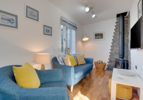 Seascape Cottage - One Bedroom House, Sleeps 2 - Staithes