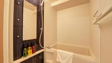 Um polibã e uma banheira separados, uma banheira de imersão total