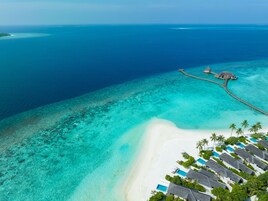 Family Beach Villa with Pool