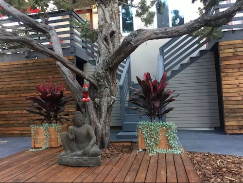 Trendy Hillcrest Retreat #1 Private Balcony Overlooking Zen Garden With Garage - San Diego, CA
